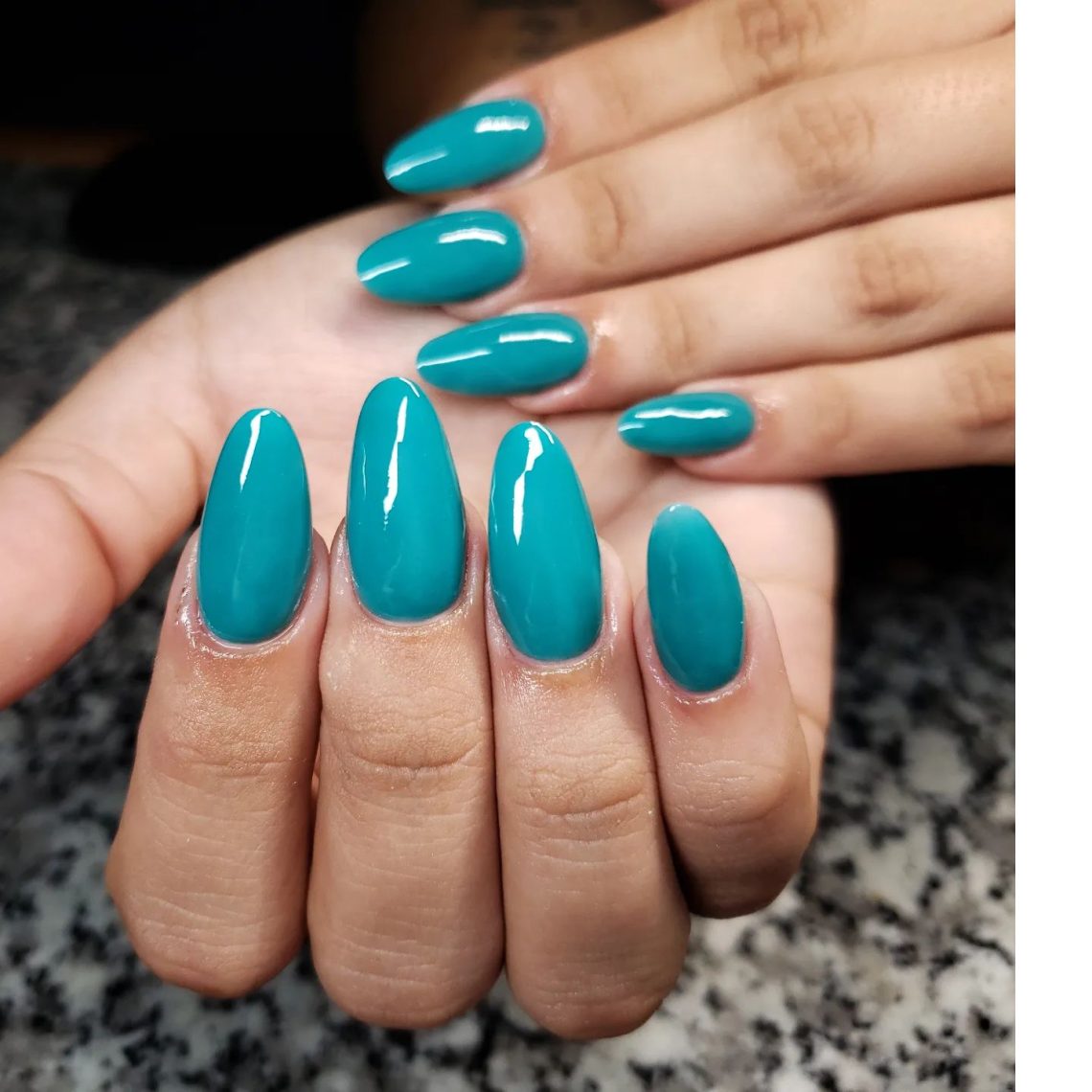 Ideas para uñas color verde agua sencillas