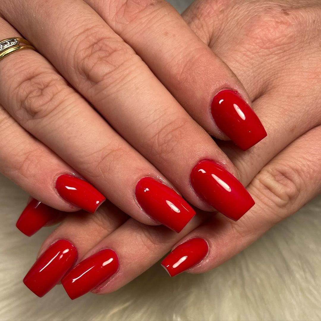Ideas de uñas rojas sencillas
