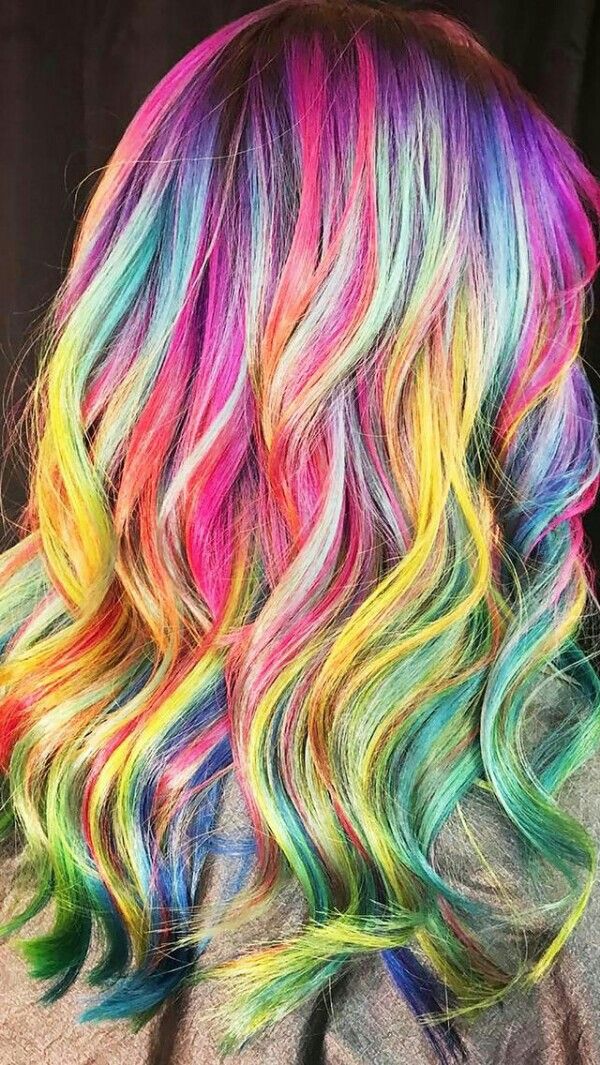 Inspírate con estas ideas de colores fantasía para el pelo