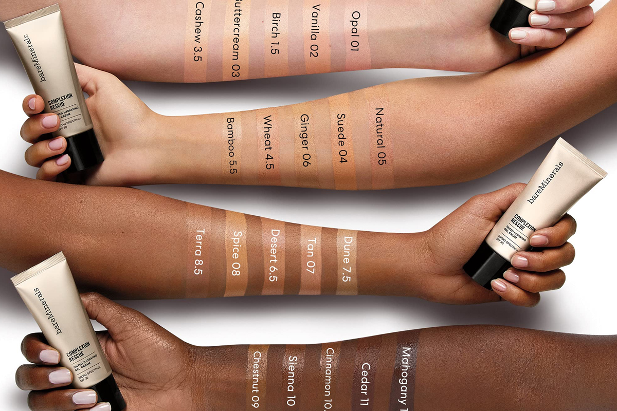 Esta crema facial con color y protección solar está disponible en ¡20 ...