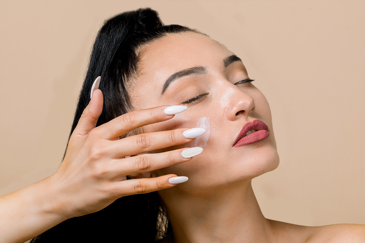 Las 5 mejores cremas para piel con rosácea en 2025