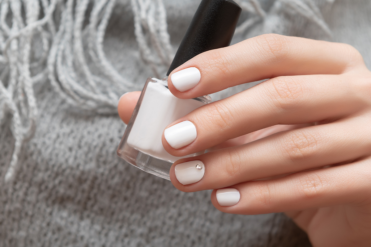 Uñas blancas: 10 ideas sencillas que arrasan