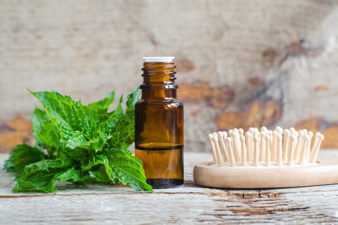 Todos los beneficios del aceite de menta para el pelo