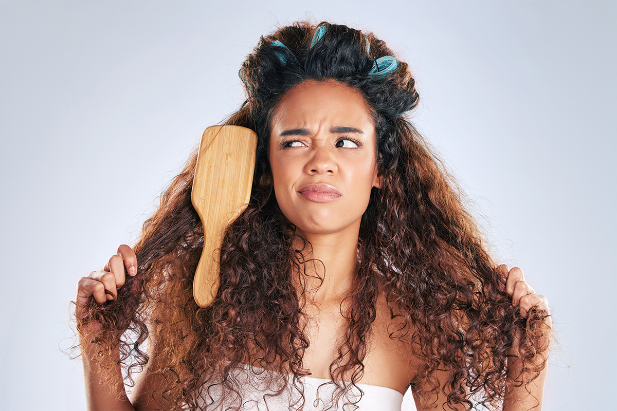 Los mejores trucos y productos para combatir el frizz en verano